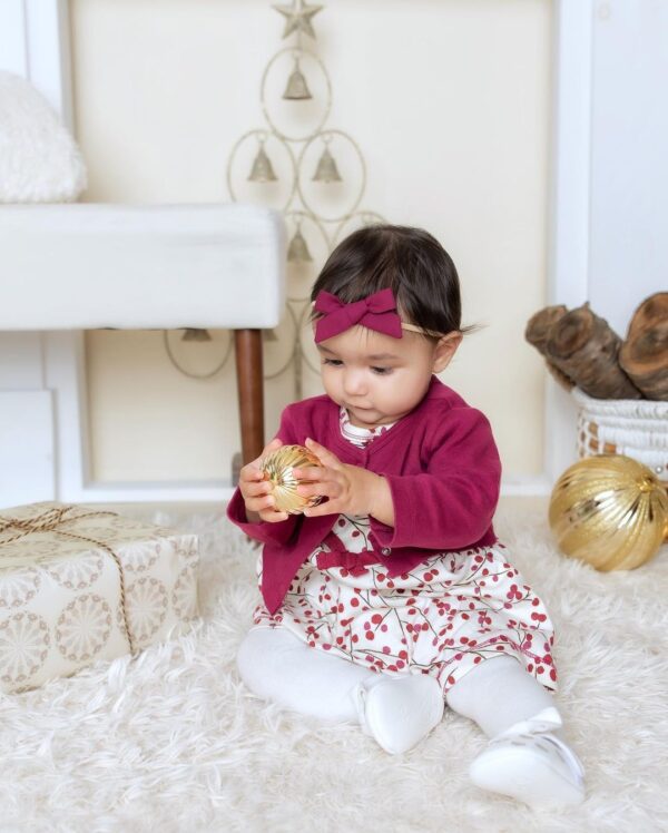 25 Super Cute Baby’s First Christmas Photo Ideas – My Motherhood Made Easy